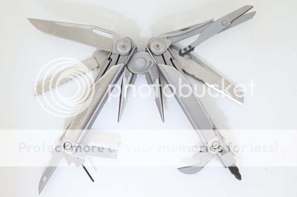 Victorinox Huntsman SilverTech Swischamp SilverTech & Leatherman Wave ...